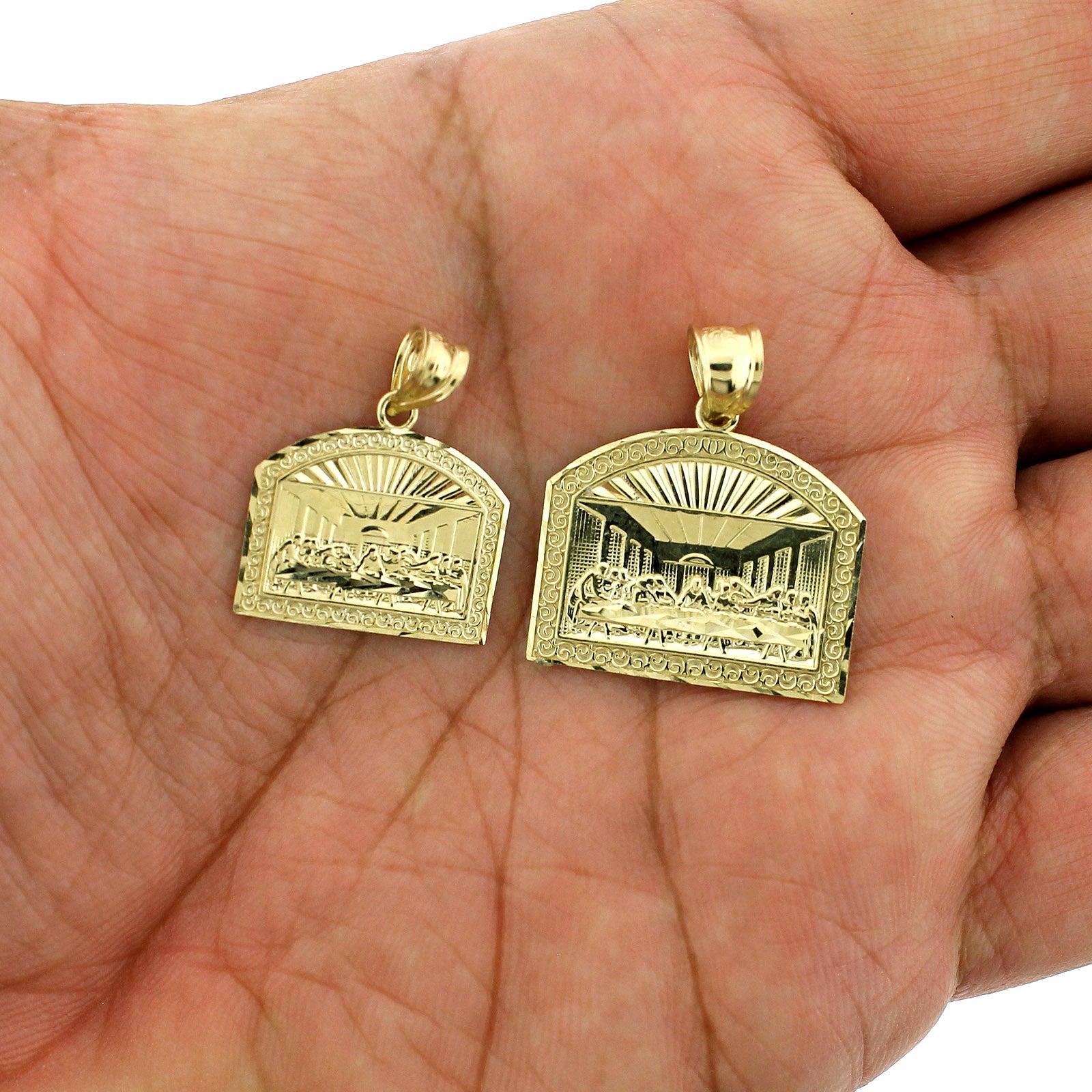 10K Gold Diamond Cut Apostles Last Supper Charm Pendant | JewelzKing.com